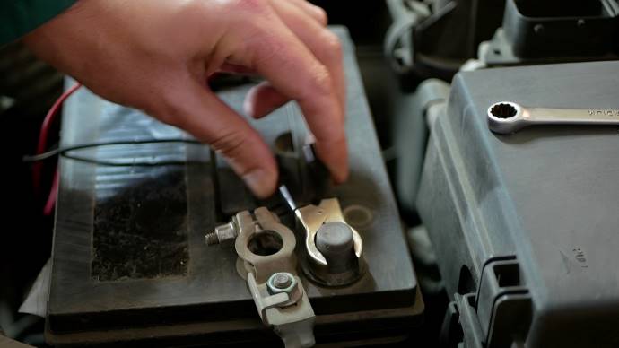 How to Reset Check Engine Light on Dodge Ram 1500 [03 Methods] - FAST ...